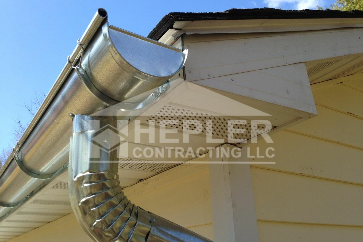 Choosing Gutters Sizes: 12 Factors to Consider